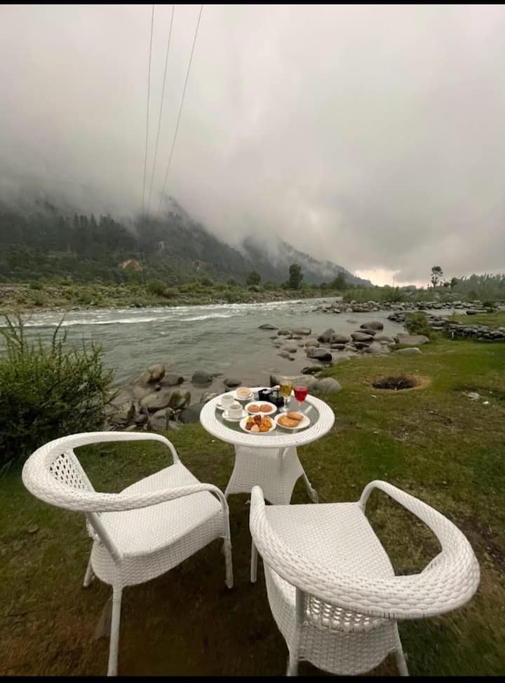 River View Homestay W/ Home Meals, Kashmir - Pahalgam