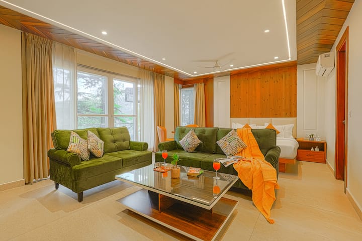 Velmora 1bhk On Mall Road : Parking+wifi+2-beds - Mussoorie