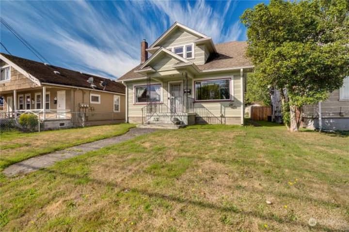 Massive 3 Lvl | 7 Bd/3 Ba Home In Heart Of Tacoma! - Gig Harbor, WA