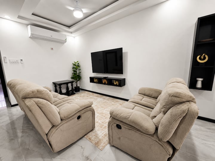 The Dual Tone Suite – Spacious 1br Liguanea - Kingston