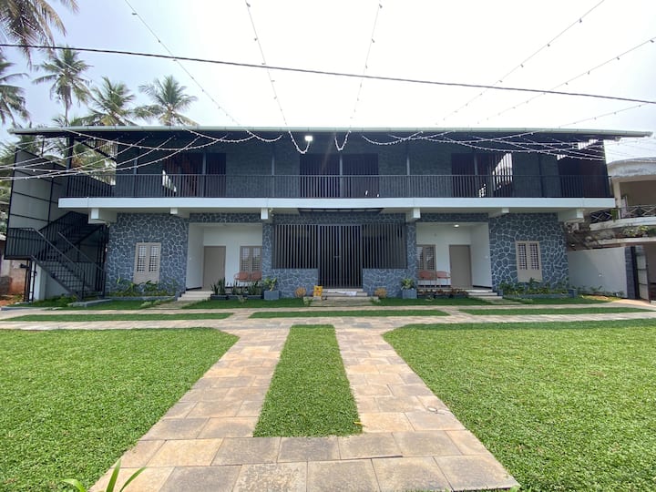 Cozy Riverside Resort - Kozhikode