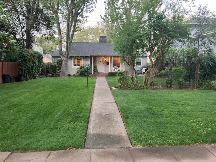 Private Cottage Hideaway | Quiet, In-town Setting - Red Bluff, CA