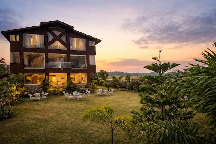 04br In Resort Near Jim Corbett | Pool + Lawn - Jim Corbett National Park