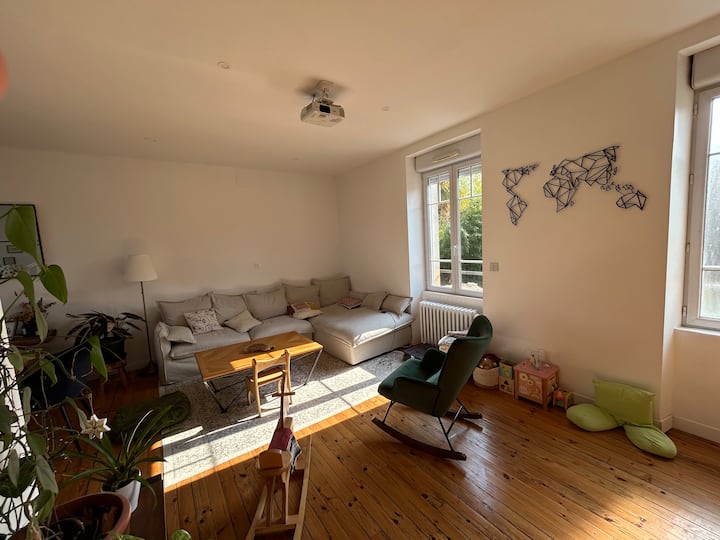 Maison Spacieuse Avec Jardin, Terrasse Et Piscine - Brive-la-Gaillarde