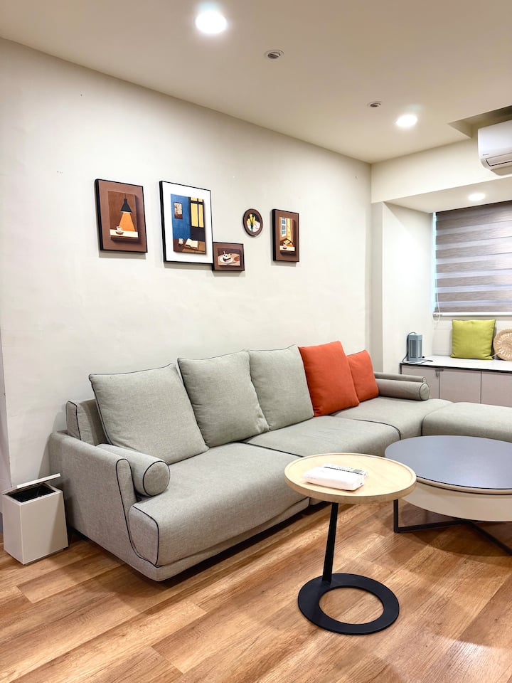 Warm Wood Living - North District