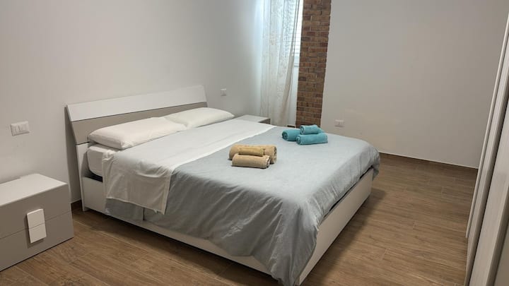 Piter House Loft | 80m², Wi-fi, A/c, 10’ Hôpital - Caserta