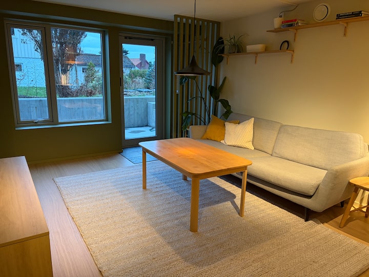 Lys Kjellerleilighet På Madla/grannes - Stavanger