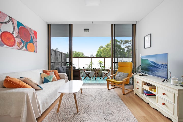 Sunlit Courtyard Oasis/walk To Station&waterfront - Burwood
