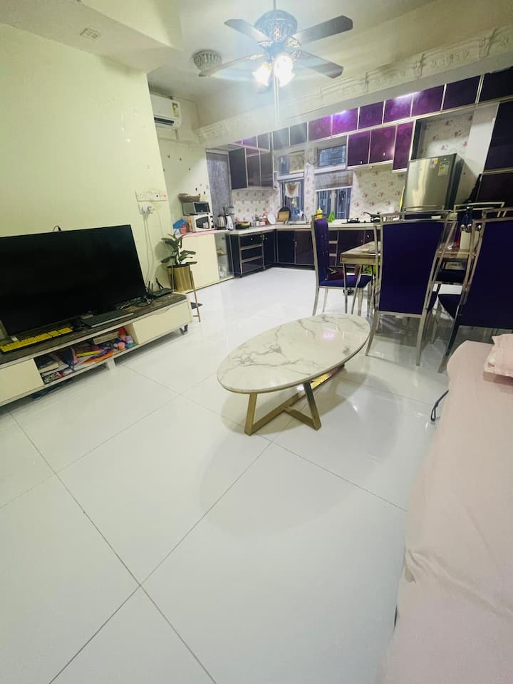 2 Bhk Flat Available In Tst - Hong Kong