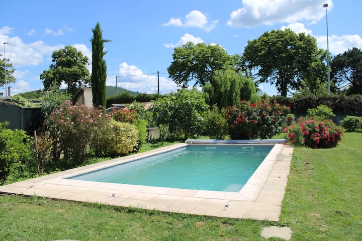 Maison Au Calme Avec Piscine Pour 10 Personnes - Crest