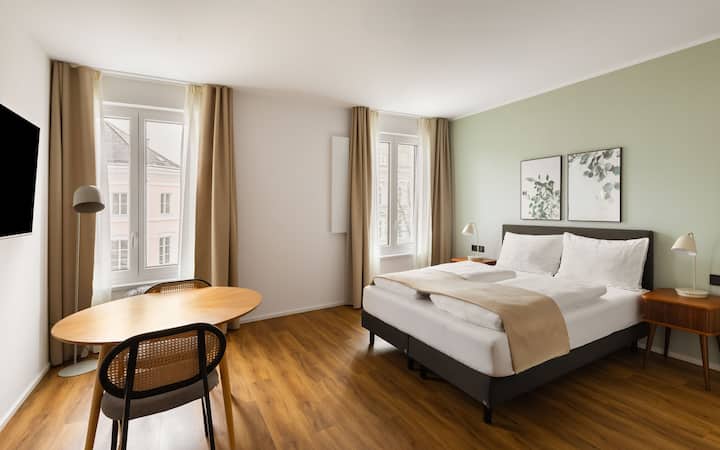 Limehome Wels Ringstraße | Suite Wheelchair Access - Wels