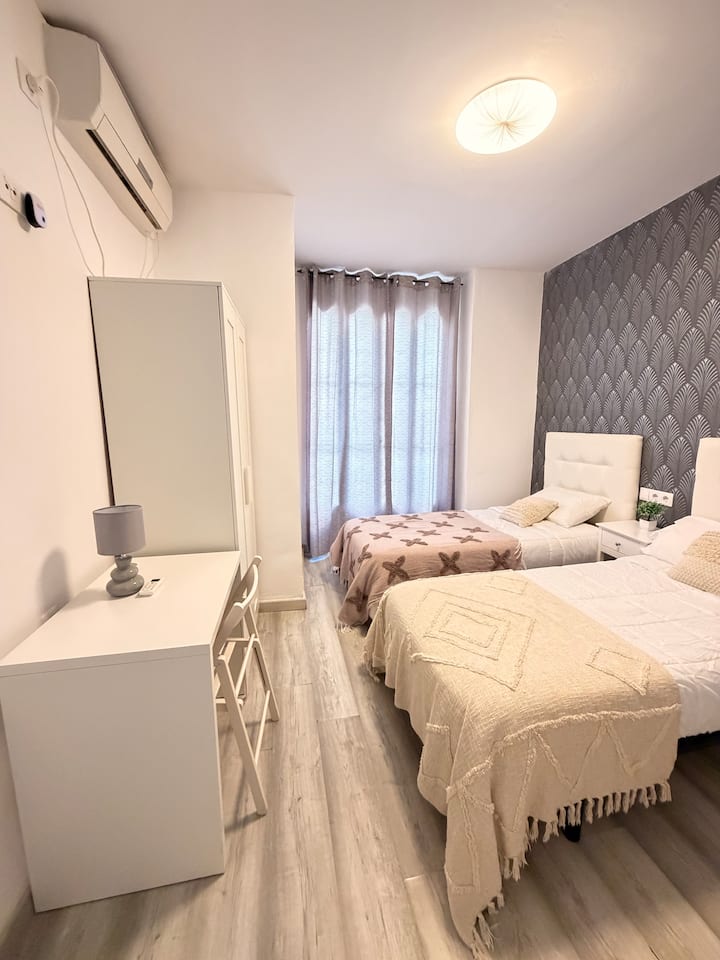 Habitación Doble Con Baño Privado - Valencia