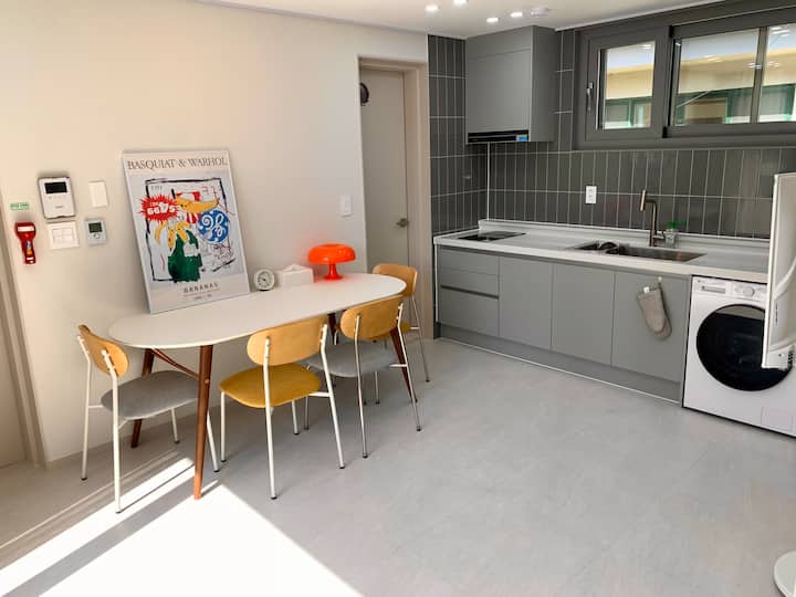 Cozy House2
#신축#포근포근한침구#오픈행사#이벤트#청결최우선#감성#넷플릭스#대형 - Gwangju