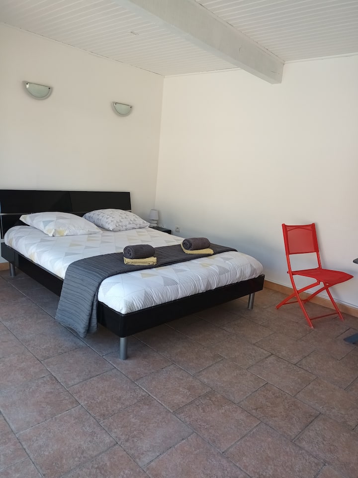 Studio Au Bord De La Piscine - Bouzigues