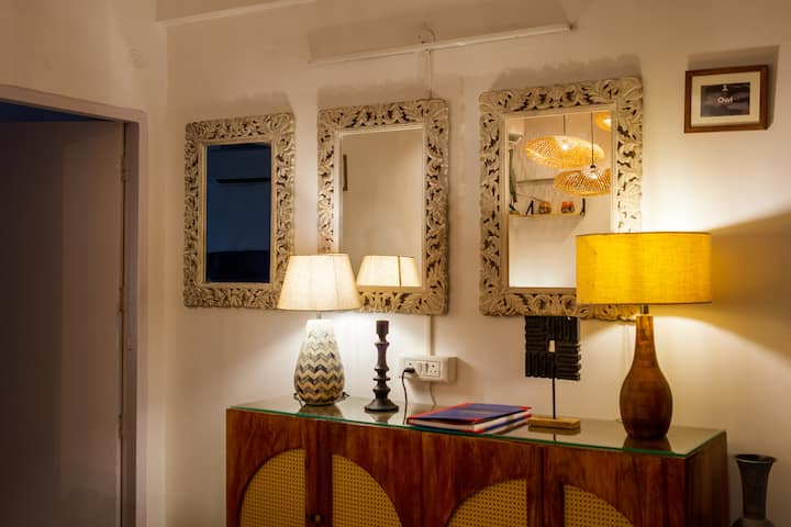 Cozy 3bhk W/ Sunlit Rooms | Near Select City Saket - Delhi