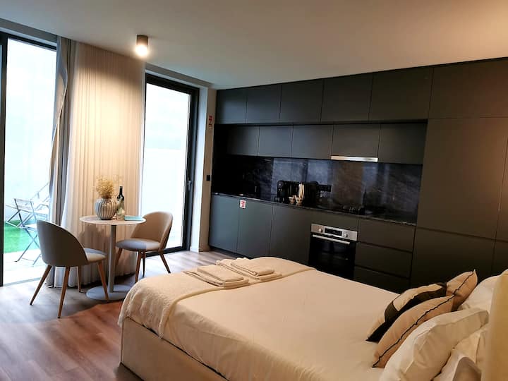 The Telhado Studio | Modern Gaia Stay - Vila Nova de Gaia