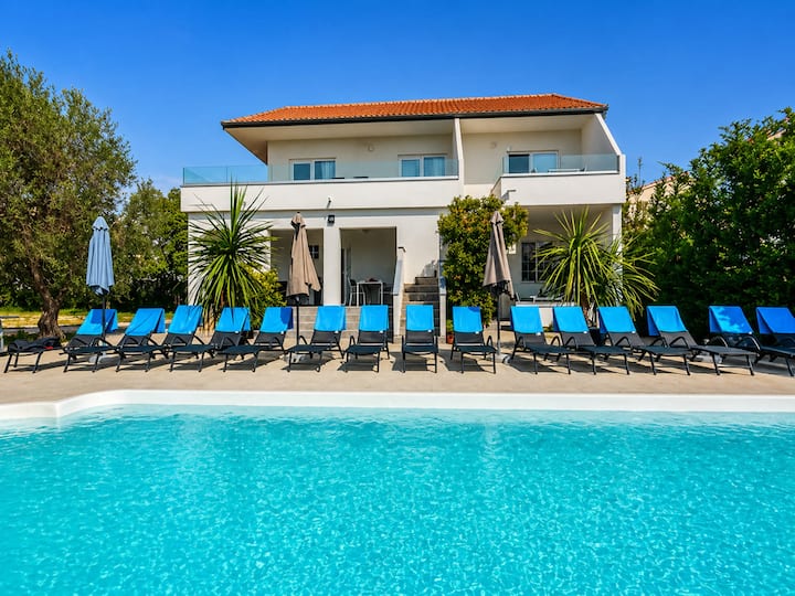 Escapade Balnéaire à Zadar Pour 5 Personnes - 札達爾