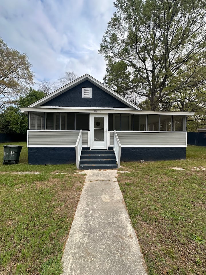 Chic And Cozy Home Minutes From Fort Jackson - university of south carolina, Columbia