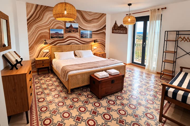 El Balcón Del Moncayo: Luz, Huerta Y Bardenas - Cortes