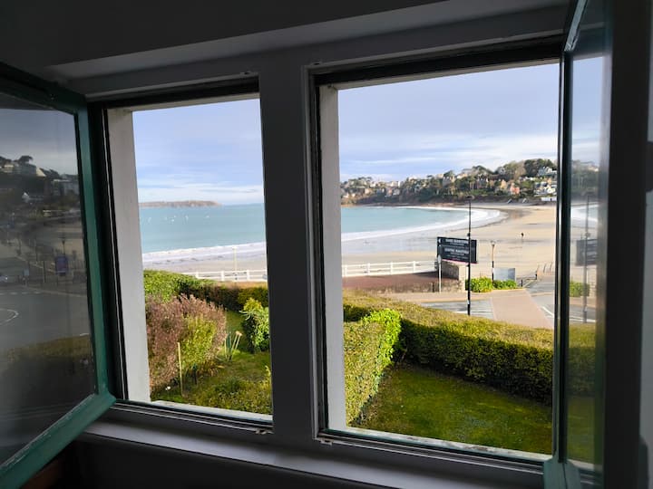 Les Pieds Dans L'eau - Perros-Guirec