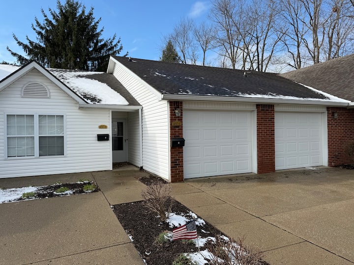 Keystone Garden Villa F - Castleton, IN