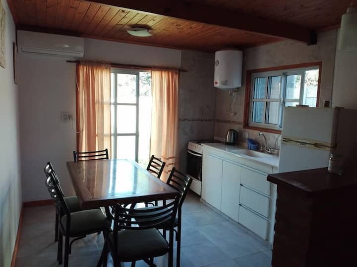 Casa Con Patio Amplio Y Garage - Curuzú Cuatiá