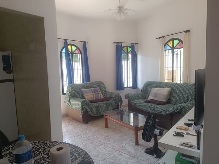 Maison Meublée à 400 M De La Plage Zone Réal Prêt - Praia Grande