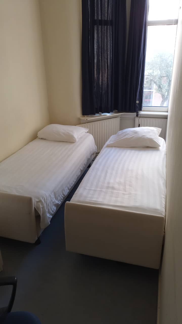 Vondelpark | Twin Room + Private Room + Kitchen - Ámsterdam