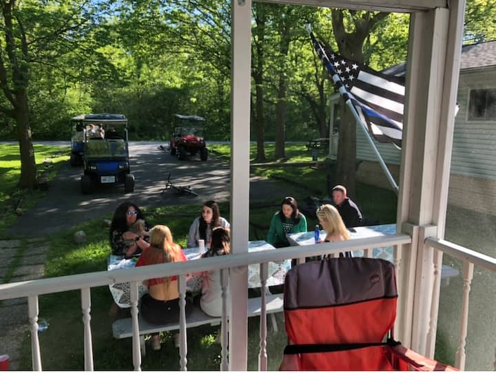 Cozy Family Cottage Near Preserve | Quiet Stay - Put-in-Bay, OH