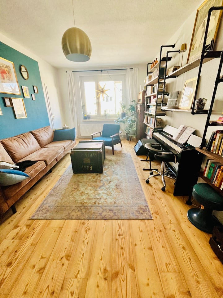 Helle, Geräumige Wohnung In Südvorstadt - Leipzig