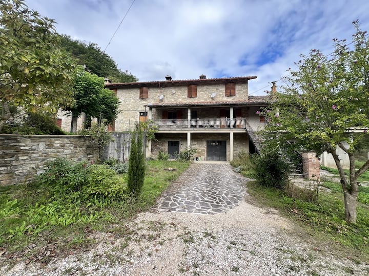 B&b Ma Che Idea Gubbio Stanza Bianca - Gubbio