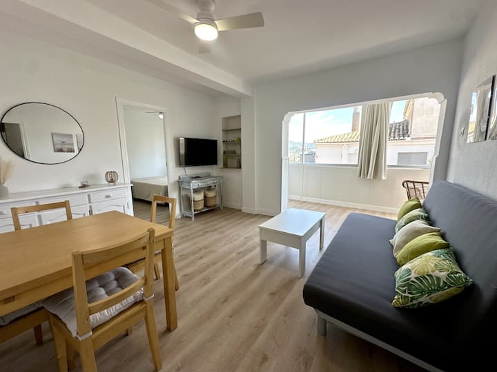 Coqueto Y Luminoso Apartamento Con Piscina - Almuñécar