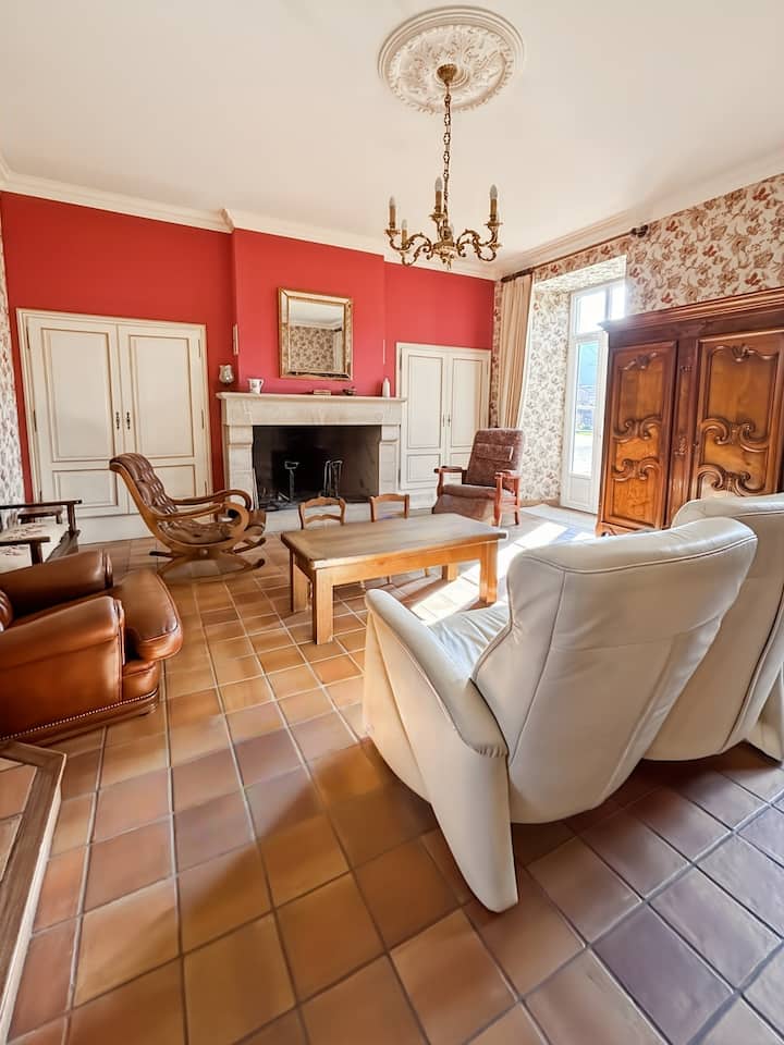 Charmante Maison En Pierre Au Cœur Du Cantal - Aurillac
