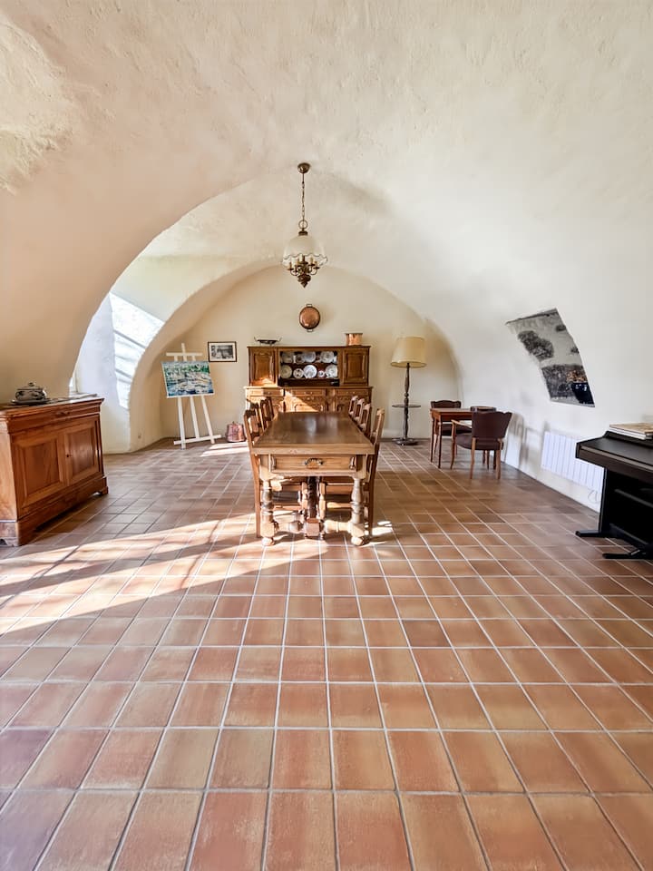 Charmante Maison En Pierre Au Cœur Du Cantal - Aurillac