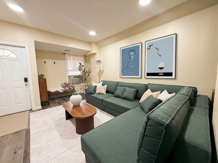 Chic 3br | Patio & Grill | Mins To Nyc & Metlife - Union City, NJ