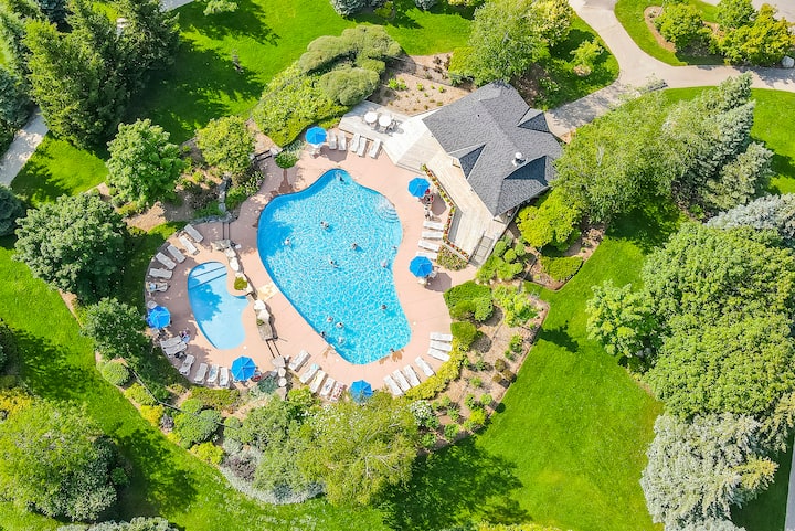 3bdr Condo On Golf Course, Near Village - Collingwood