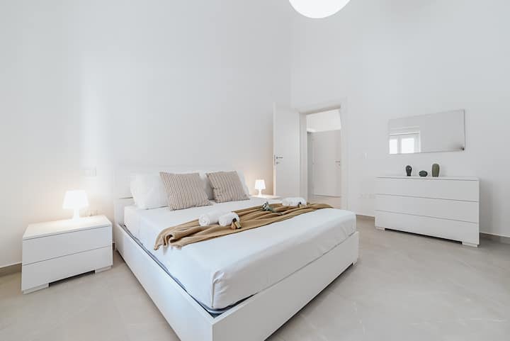 Casa Del Giglio A 300 Metri Dal Centro Storico - Carovigno