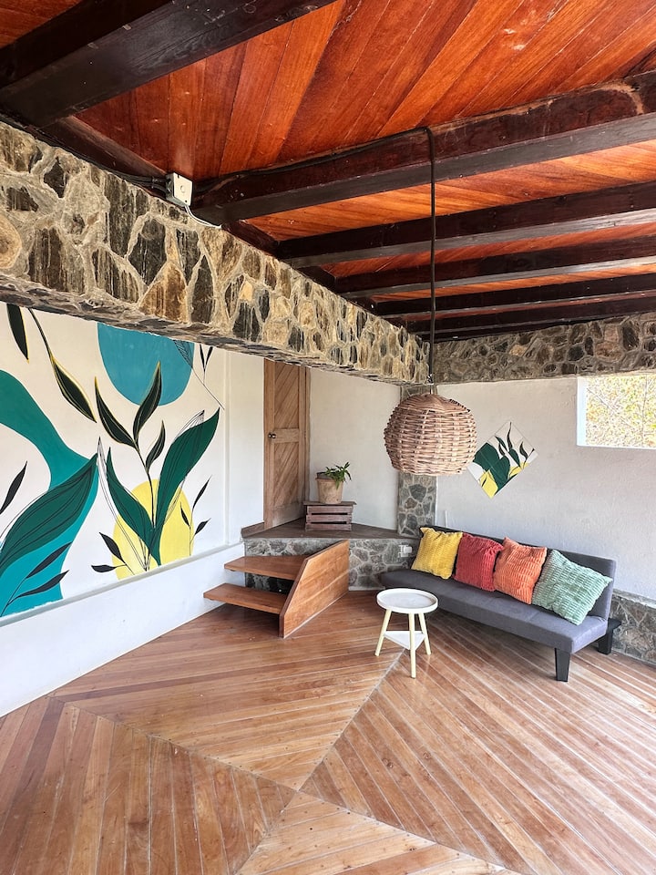 Casita De Dos Plantas En La Colina - Mazunte