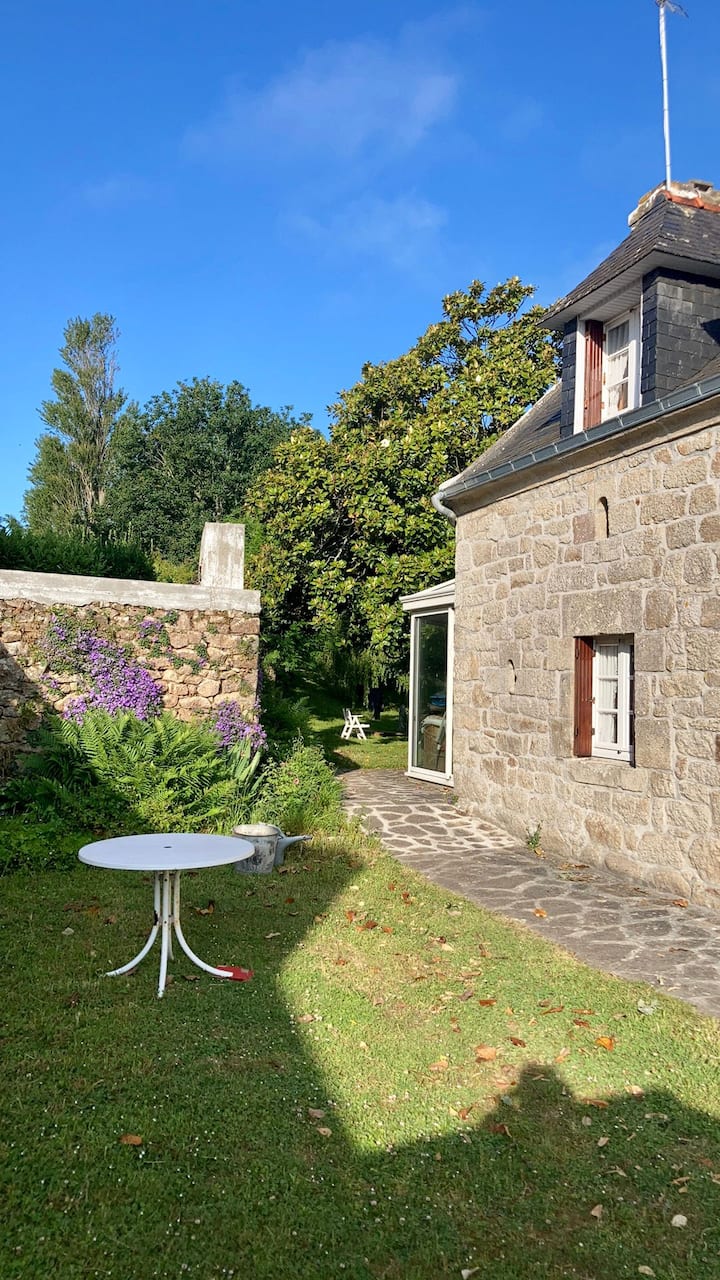 Maison Avec Jardin Arboré Centre Audierne - Pointe du Raz