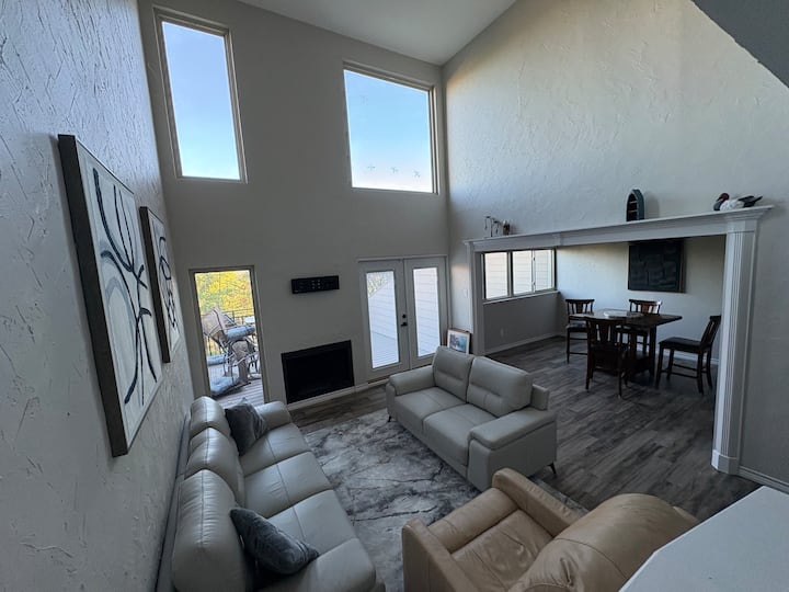 Beautiful Condo By The Lake | Sleeps 6 - Horseshoe Bay, TX