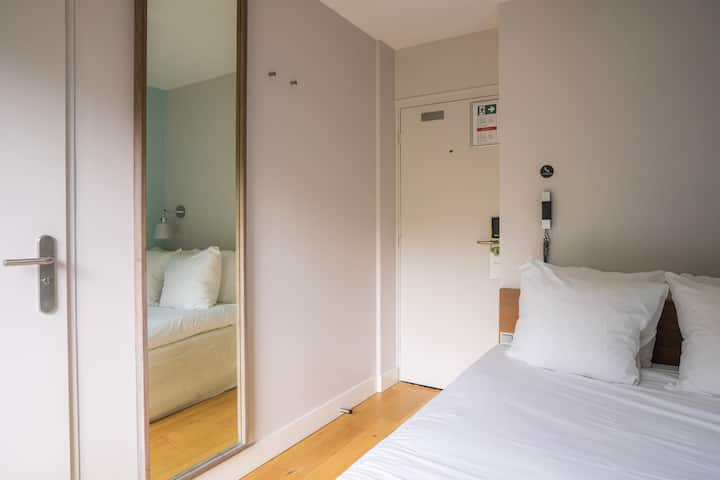 Compact And Comfortable Double Room - Schoorl