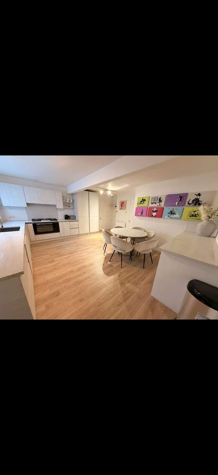 Park Bungalow - Altrincham