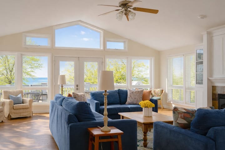 Aqua Breeze/lakefront, Hot Tub, Fire Pit, 3 Decks - 密西根市