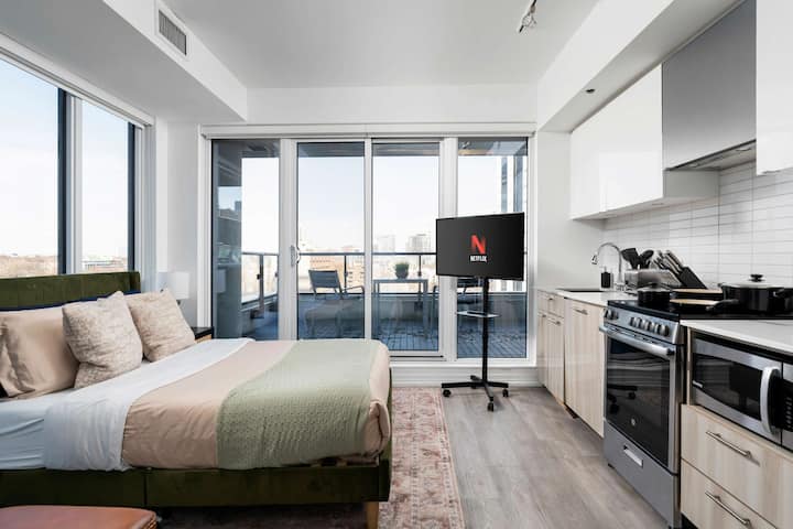 Studio With Spacious Patio Downtown! - Toronto