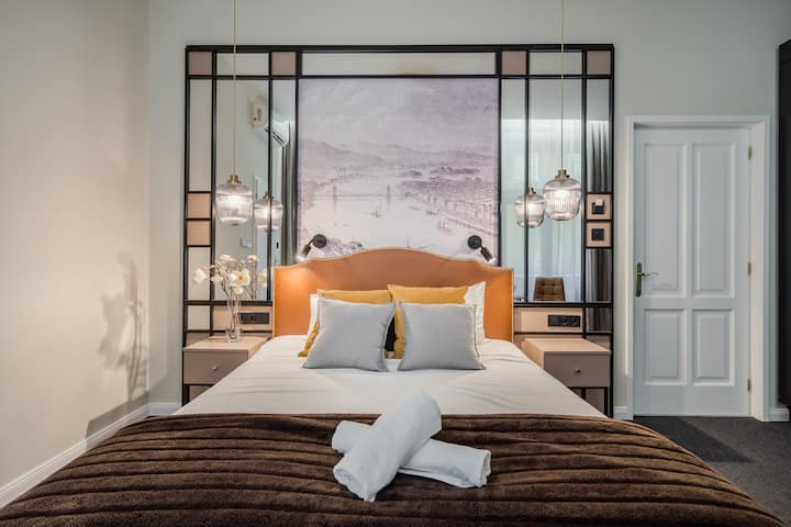Hotel Solenne Signature Boutique Room In Budapest - Budapest