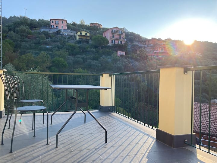 Pompelmo 1°piano Terrazza + Piccolo Giardino - Chiavari