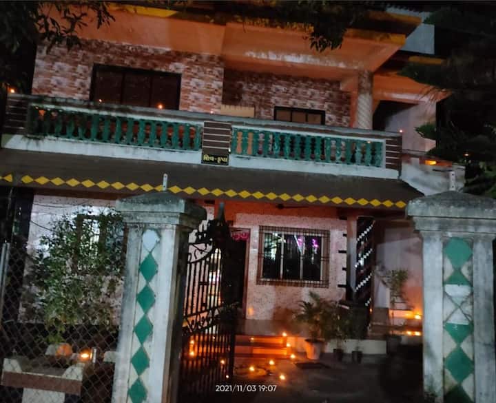 Hasmukh House - Vapi