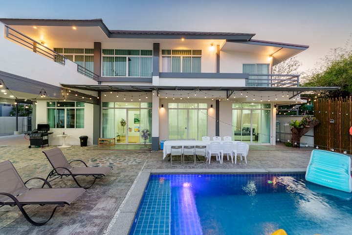 6bedroom Pool Villa Near Najomtien Beach Pattaya - Rayong
