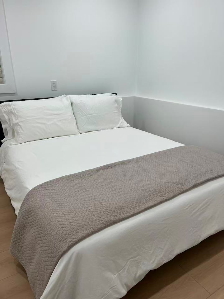 1044 - 1b1b Kitchenette And Living Room - Daly City, CA
