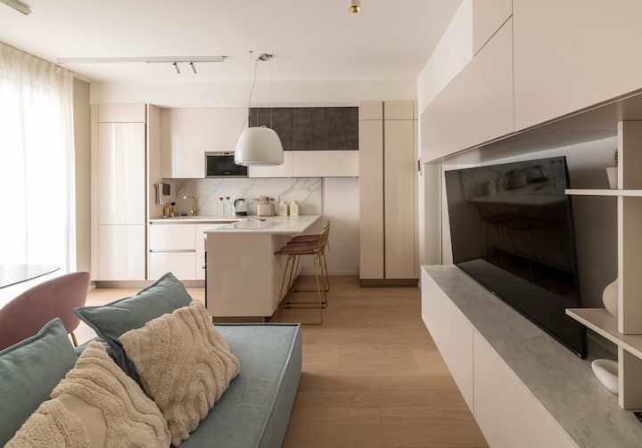 Design & Comfort Sui Navigli Con Balcone - Milão